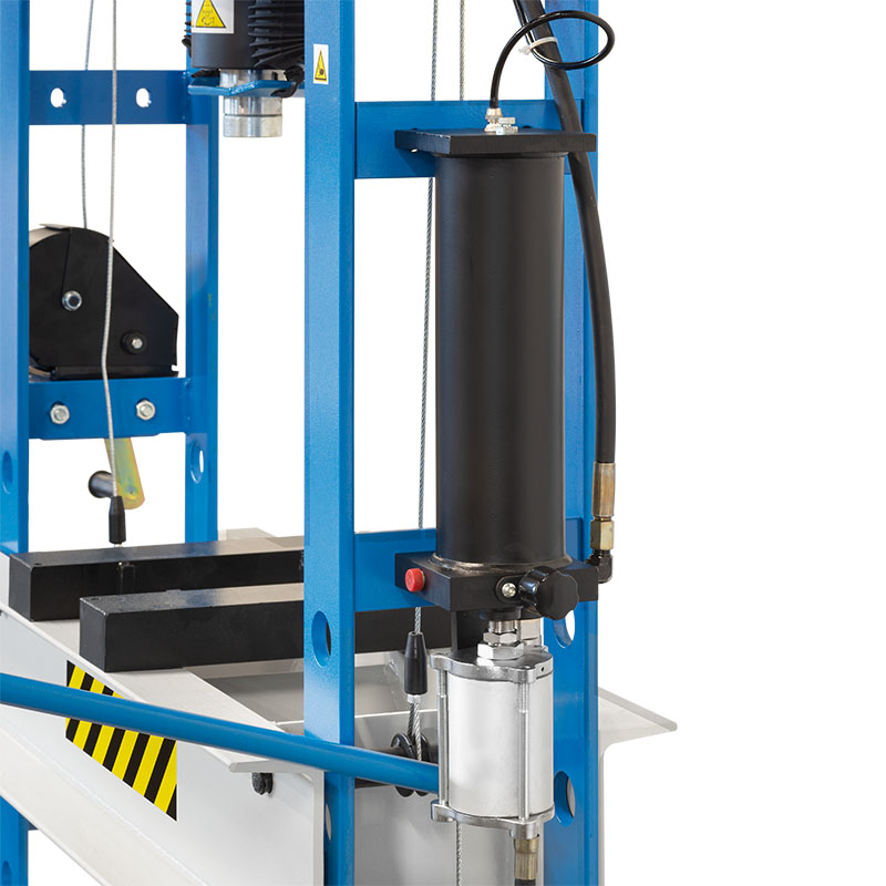 HYDRAULIC SHOP PRESS WITH MANUAL PNEUMATIC CONTROL - P001/45 ...